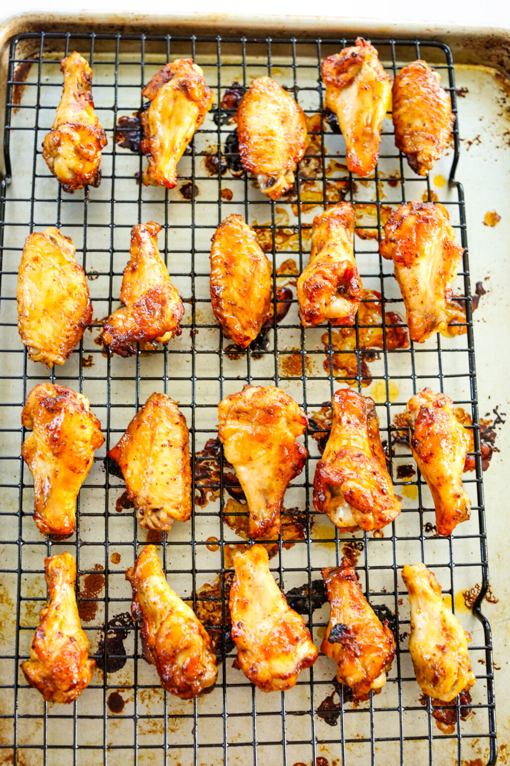 Hot Honey Chicken Wings (Easy Super Bowl appetizer!) - Happy Healthy Mama